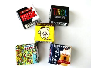 【2025】チロルチョコの値段はいくら？コンビニ(セブンイレブン・ファミマ・ローソン)一個の値段 | みんなの見たい！知りたい！総まとめ